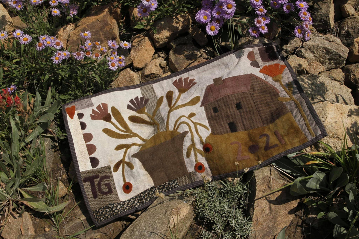 Home and Garden Applique Pattern by Maggie Bonanomi – fiddlestix designs