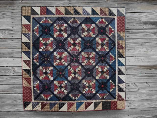 Bull's Eye Downloadable Quilt Pattern by Lynda Hall – fiddlestix designs